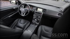 Brūns Volvo V60 2016 Jelgava, ar dzinēja tilpumu 2.40 L un nobraukumu 0 tūkst. km par 12500 €, foto 12 vietnē AUTOMOTO.COM.LV