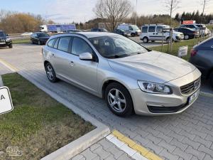 Brūns Volvo V60 2017 Kauņa, ar dzinēja tilpumu 2.00 L un nobraukumu 455 tūkst. km par 4800 €, foto 3 vietnē AUTOMOTO.COM.LV
