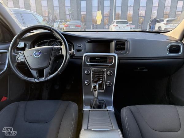 Brūns Volvo V60 2017 Kauņa, ar dzinēja tilpumu 2.00 L un nobraukumu 455 tūkst. km par 4800 €, foto 6 vietnē AUTOMOTO.COM.LV