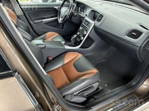Brūns Volvo V60 2017 Rīga, ar dzinēja tilpumu 2.00 L un nobraukumu 0 tūkst. km par 6990 €, foto 8 vietnē AUTOMOTO.COM.LV