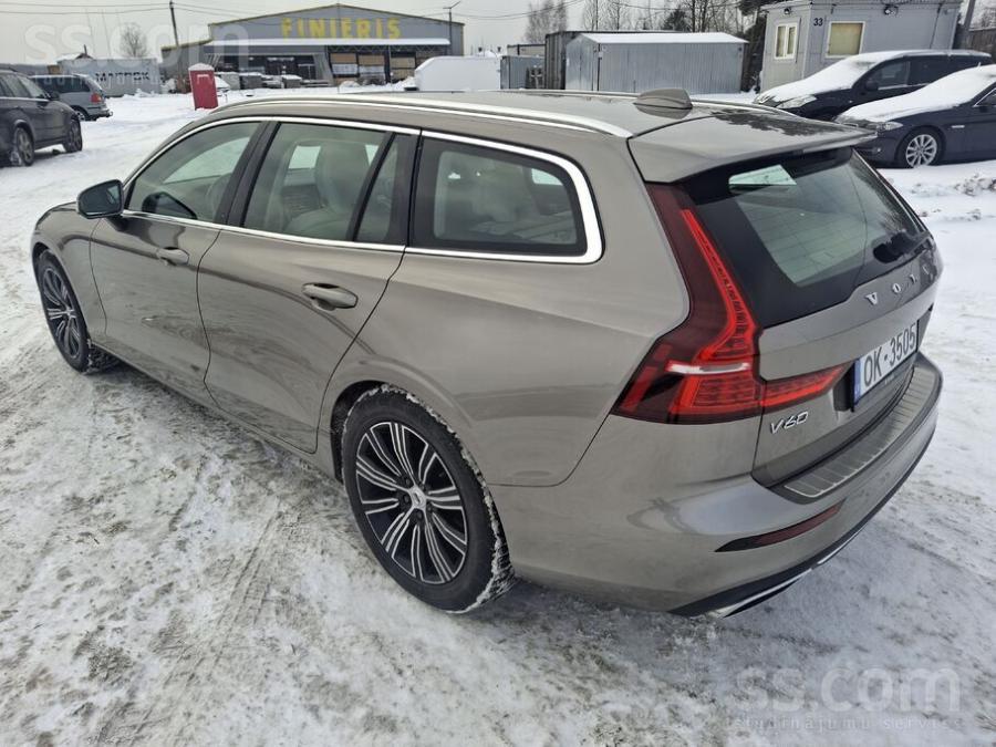 Brūns Volvo V60 2018 Rīga, ar dzinēja tilpumu 2.00 L un nobraukumu 295 tūkst. km par 13950 €, foto 3 vietnē AUTOMOTO.COM.LV