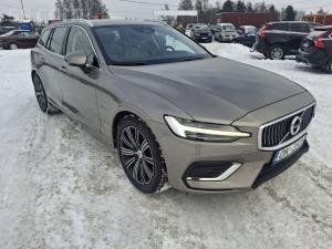 Brūns Volvo V60 2018 Rīga, ar dzinēja tilpumu 2.00 L un nobraukumu 295 tūkst. km par 13950 €, foto 5 vietnē AUTOMOTO.COM.LV