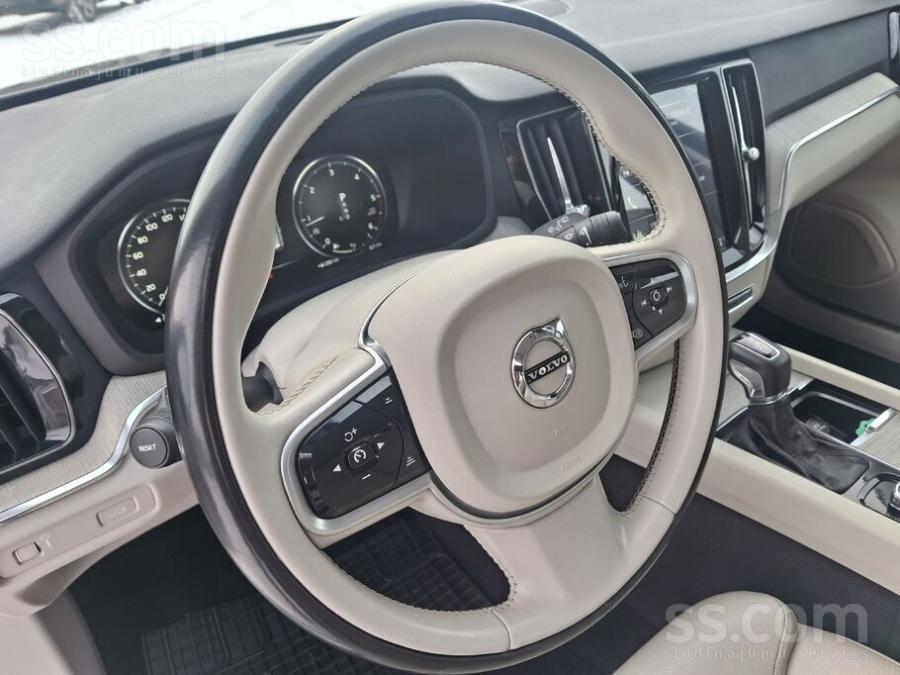 Brūns Volvo V60 2018 Rīga, ar dzinēja tilpumu 2.00 L un nobraukumu 295 tūkst. km par 13950 €, foto 12 vietnē AUTOMOTO.COM.LV