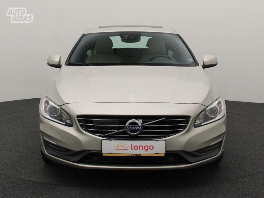 Brūns Volvo V60 2018 Viļņa, ar dzinēja tilpumu 2.00 L un nobraukumu 150 tūkst. km par 13499 €, foto 3 vietnē AUTOMOTO.COM.LV