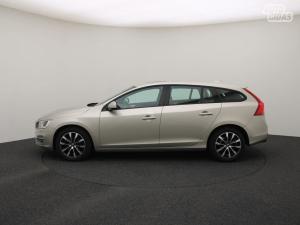 Brūns Volvo V60 2018 Viļņa, ar dzinēja tilpumu 2.00 L un nobraukumu 150 tūkst. km par 13499 €, foto 6 vietnē AUTOMOTO.COM.LV