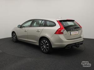 Brūns Volvo V60 2018 Viļņa, ar dzinēja tilpumu 2.00 L un nobraukumu 150 tūkst. km par 13499 €, foto 7 vietnē AUTOMOTO.COM.LV
