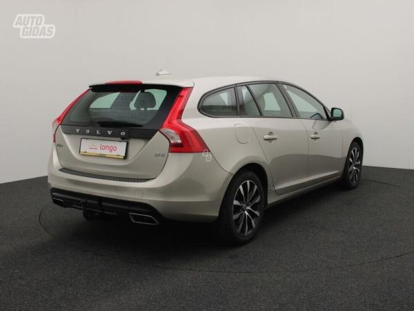 Brown Volvo V60 2018 in Vilnius, with an engine capacity of 2.00 L and mileage of 150 thousand km for 13499 €, photo 8 on AUTOMOTO.COM.LV