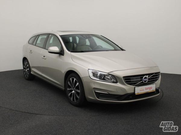 Brown Volvo V60 2018 in Vilnius, with an engine capacity of 2.00 L and mileage of 150 thousand km for 13499 €, photo 10 on AUTOMOTO.COM.LV