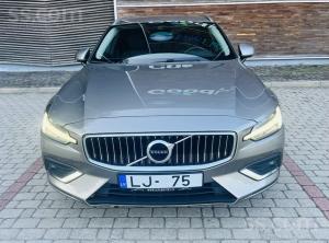 Brūns Volvo V60 2018 Rīga, ar dzinēja tilpumu 2.00 L un nobraukumu 262 tūkst. km par 15290 €, foto 3 vietnē AUTOMOTO.COM.LV