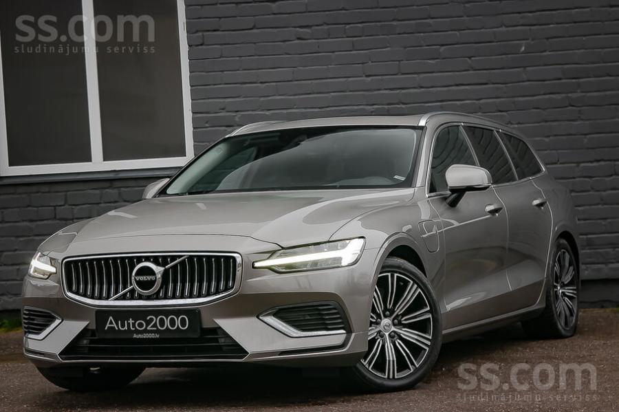 Brown Volvo V60 2019 in Tukums, with an engine capacity of 2.00 L and mileage of 209 thousand km for 18790 €, photo 1 on AUTOMOTO.COM.LV
