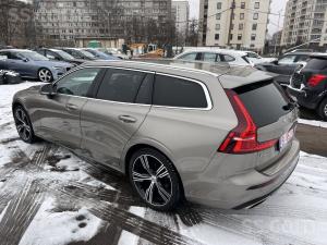 Brown Volvo V60 2019 in Riga, with an engine capacity of 2.00 L and mileage of 176 thousand km for 20550 €, photo 6 on AUTOMOTO.COM.LV