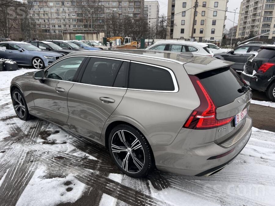 Brown Volvo V60 2019 in Riga, with an engine capacity of 2.00 L and mileage of 176 thousand km for 20550 €, photo 6 on AUTOMOTO.COM.LV