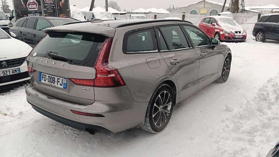 Brūns Volvo V60 2019 Tauragė, ar dzinēja tilpumu 1.97 L un nobraukumu 268 tūkst. km par 11400 €, foto 4 vietnē AUTOMOTO.COM.LV