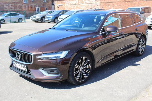 Brūns Volvo V60 2019 Liepāja, ar dzinēja tilpumu 2.00 L un nobraukumu 197 tūkst. km par 16200 €, foto 2 vietnē AUTOMOTO.COM.LV