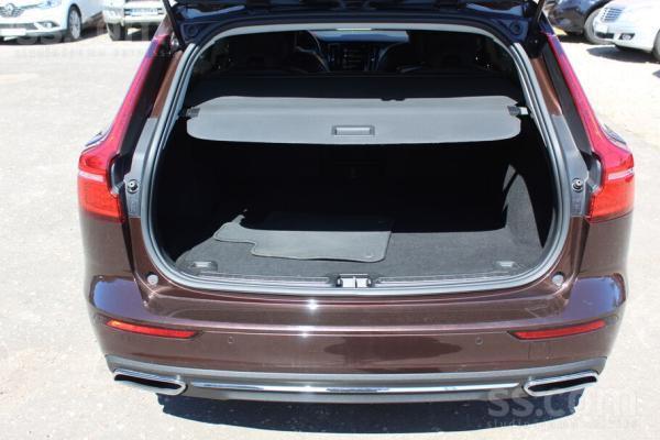 Brūns Volvo V60 2019 Liepāja, ar dzinēja tilpumu 2.00 L un nobraukumu 197 tūkst. km par 16200 €, foto 5 vietnē AUTOMOTO.COM.LV