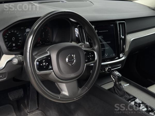 Brown Volvo V60 2019 in Valmiera, with an engine capacity of 2.00 L and mileage of 183 thousand km for 18400 €, photo 8 on AUTOMOTO.COM.LV
