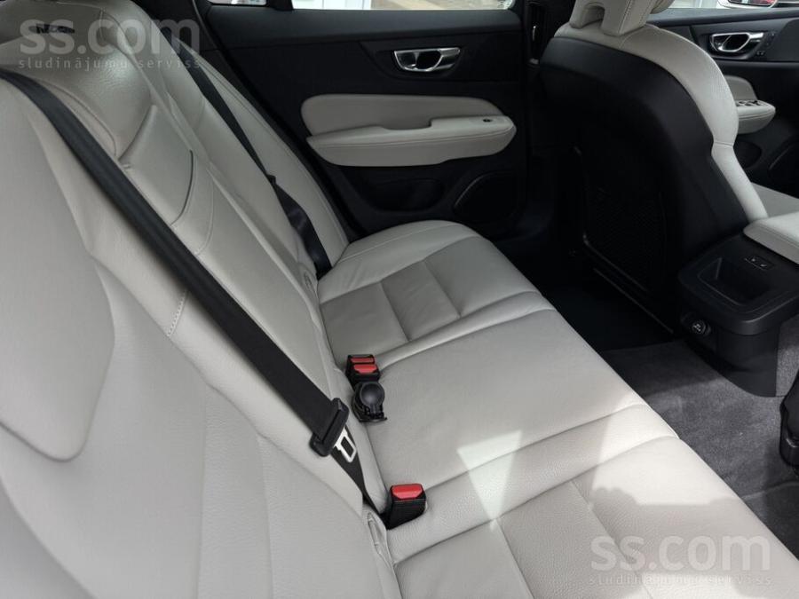Brūns Volvo V60 2019 Valmiera, ar dzinēja tilpumu 2.00 L un nobraukumu 183 tūkst. km par 18400 €, foto 22 vietnē AUTOMOTO.COM.LV