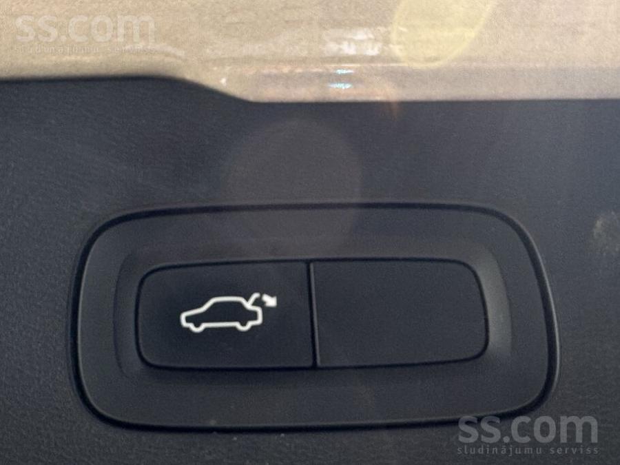 Brūns Volvo V60 2019 Valmiera, ar dzinēja tilpumu 2.00 L un nobraukumu 183 tūkst. km par 18400 €, foto 26 vietnē AUTOMOTO.COM.LV