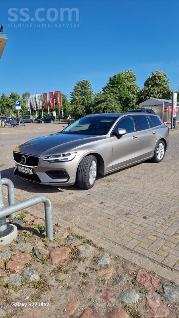 Brown Volvo V60 2019 in Ventspils, with an engine capacity of 2.00 L and mileage of 183 thousand km for 16670 €, photo 2 on AUTOMOTO.COM.LV