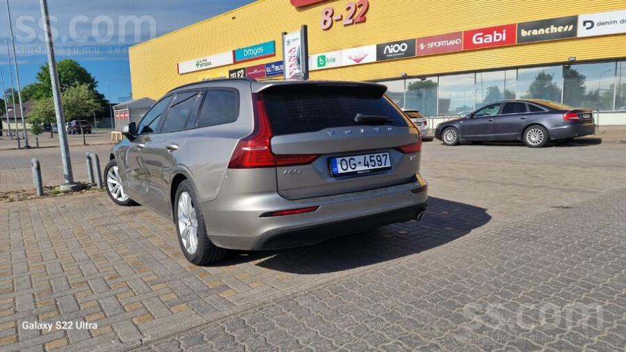 Brūns Volvo V60 2019 Ventspils, ar dzinēja tilpumu 2.00 L un nobraukumu 183 tūkst. km par 16670 €, foto 5 vietnē AUTOMOTO.COM.LV