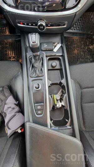 Brūns Volvo V60 2019 Ventspils, ar dzinēja tilpumu 2.00 L un nobraukumu 183 tūkst. km par 16670 €, foto 7 vietnē AUTOMOTO.COM.LV