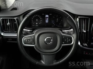 Brūns Volvo V60 2019 Valmiera, ar dzinēja tilpumu 2.00 L un nobraukumu 105 tūkst. km par 21400 €, foto 10 vietnē AUTOMOTO.COM.LV