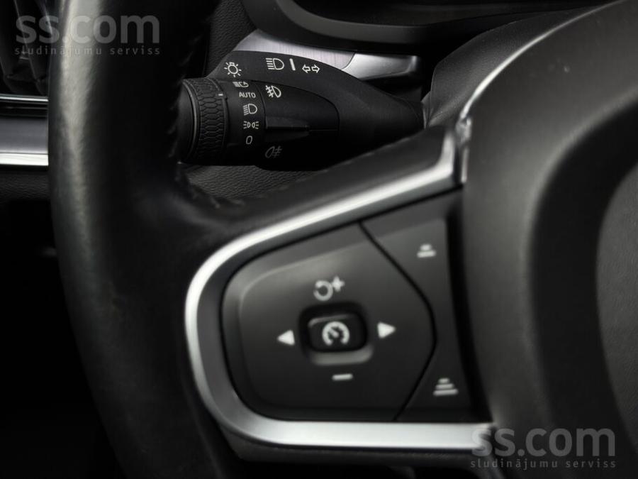 Brūns Volvo V60 2019 Valmiera, ar dzinēja tilpumu 2.00 L un nobraukumu 105 tūkst. km par 21400 €, foto 11 vietnē AUTOMOTO.COM.LV