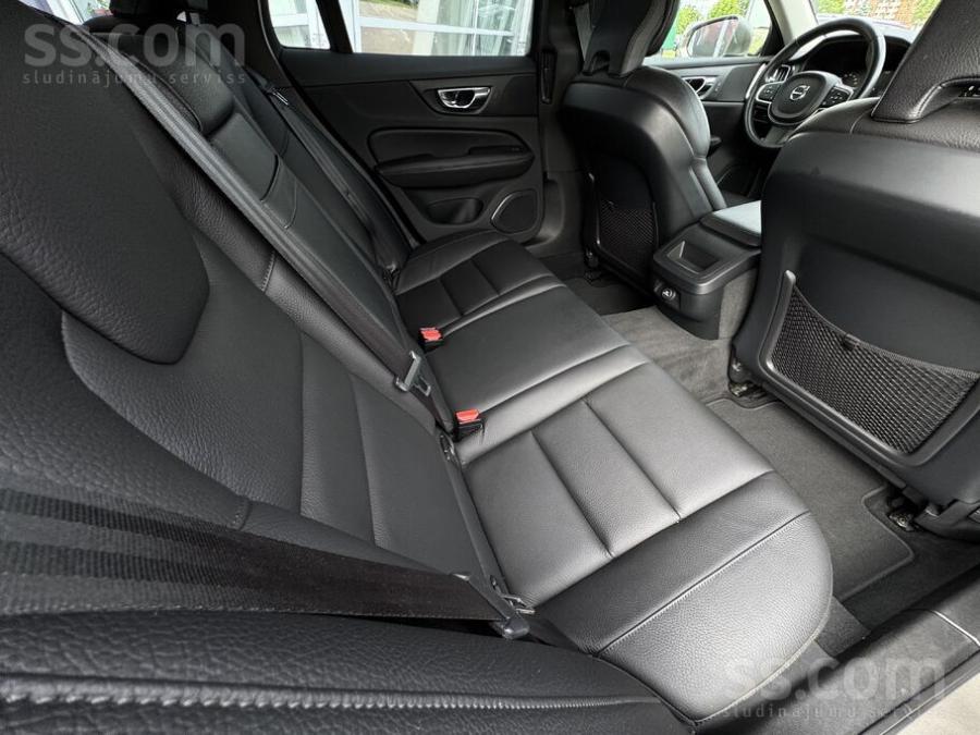 Brūns Volvo V60 2019 Valmiera, ar dzinēja tilpumu 2.00 L un nobraukumu 105 tūkst. km par 21400 €, foto 19 vietnē AUTOMOTO.COM.LV
