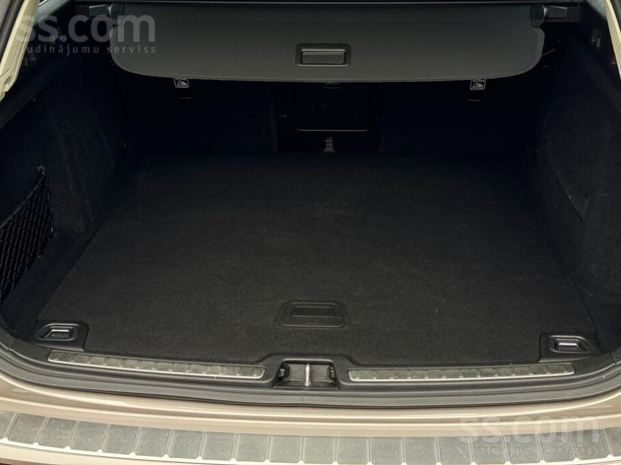 Brūns Volvo V60 2019 Valmiera, ar dzinēja tilpumu 2.00 L un nobraukumu 105 tūkst. km par 21400 €, foto 24 vietnē AUTOMOTO.COM.LV