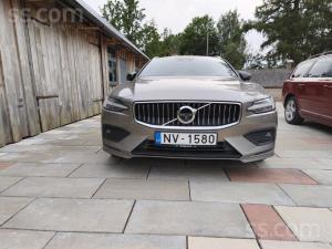 Brown Volvo V60 2019 in Saldus, with an engine capacity of 2.00 L and mileage of 363 thousand km for 14800 €, photo 5 on AUTOMOTO.COM.LV