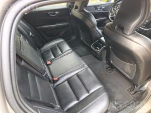 Brown Volvo V60 2019 in Saldus, with an engine capacity of 2.00 L and mileage of 363 thousand km for 14800 €, photo 7 on AUTOMOTO.COM.LV