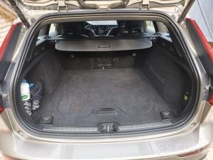 Brown Volvo V60 2019 in Saldus, with an engine capacity of 2.00 L and mileage of 363 thousand km for 14800 €, photo 8 on AUTOMOTO.COM.LV