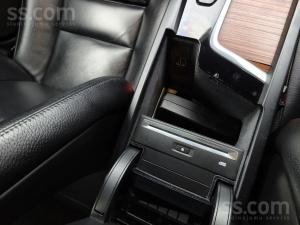 Brown Volvo V60 2019 in Saldus, with an engine capacity of 2.00 L and mileage of 363 thousand km for 14800 €, photo 23 on AUTOMOTO.COM.LV