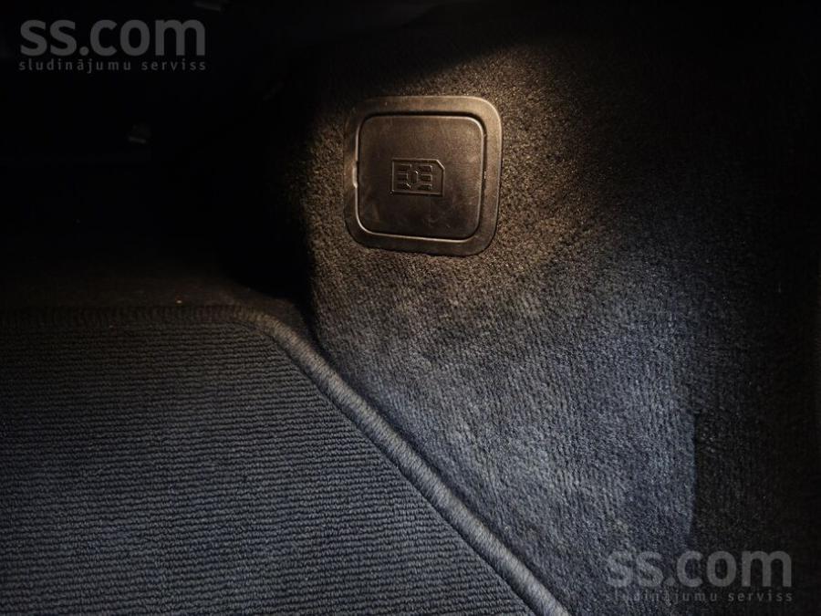 Brown Volvo V60 2019 in Saldus, with an engine capacity of 2.00 L and mileage of 363 thousand km for 14800 €, photo 26 on AUTOMOTO.COM.LV