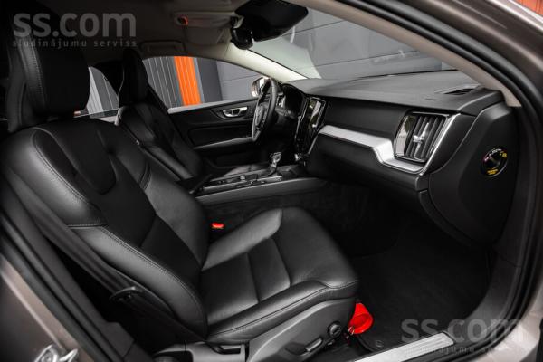Volvo V60 2019 Jelgava vietnē Brūns Volvo V60 2019 Jelgava, ar dzinēja tilpumu 2.00 L un nobraukumu 0 tūkst. km par 14500 €, foto 9 vietnē AUTOMOTO.COM.LV