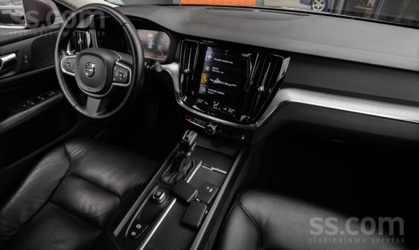 Volvo V60 2019 Jelgava vietnē Brūns Volvo V60 2019 Jelgava, ar dzinēja tilpumu 2.00 L un nobraukumu 0 tūkst. km par 14500 €, foto 11 vietnē AUTOMOTO.COM.LV