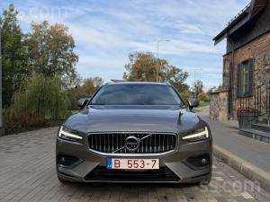 Brown Volvo V60 2019 in Rezekne, with an engine capacity of 2.00 L and mileage of 260 thousand km for 12990 €, photo 1 on AUTOMOTO.COM.LV