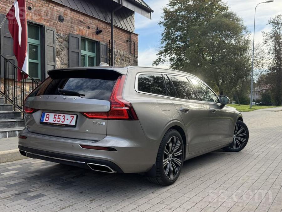 Brūns Volvo V60 2019 Rēzekne, ar dzinēja tilpumu 2.00 L un nobraukumu 260 tūkst. km par 12990 €, foto 6 vietnē AUTOMOTO.COM.LV