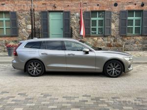 Brūns Volvo V60 2019 Rēzekne, ar dzinēja tilpumu 2.00 L un nobraukumu 260 tūkst. km par 12990 €, foto 7 vietnē AUTOMOTO.COM.LV