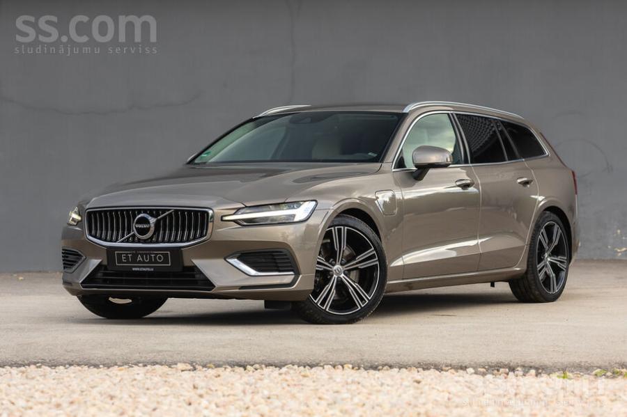 Brūns Volvo V60 2021 Jelgava, ar dzinēja tilpumu 2.00 L un nobraukumu 201 tūkst. km par 21000 €, foto 3 vietnē AUTOMOTO.COM.LV