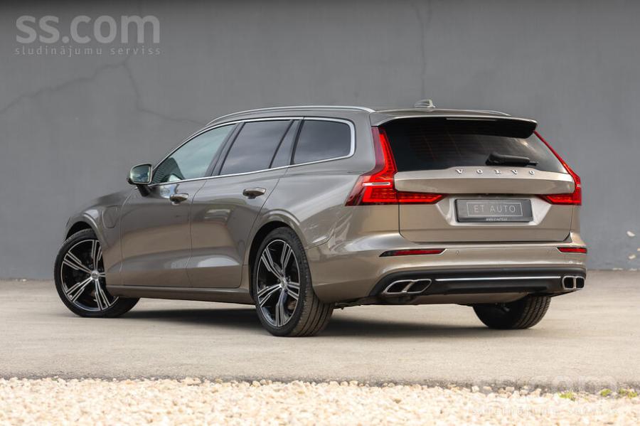 Brūns Volvo V60 2021 Jelgava, ar dzinēja tilpumu 2.00 L un nobraukumu 201 tūkst. km par 21000 €, foto 5 vietnē AUTOMOTO.COM.LV