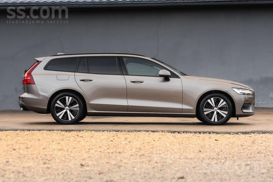 Brūns Volvo V60 2021 Jelgava, ar dzinēja tilpumu 2.00 L un nobraukumu 184 tūkst. km par 17000 €, foto 4 vietnē AUTOMOTO.COM.LV
