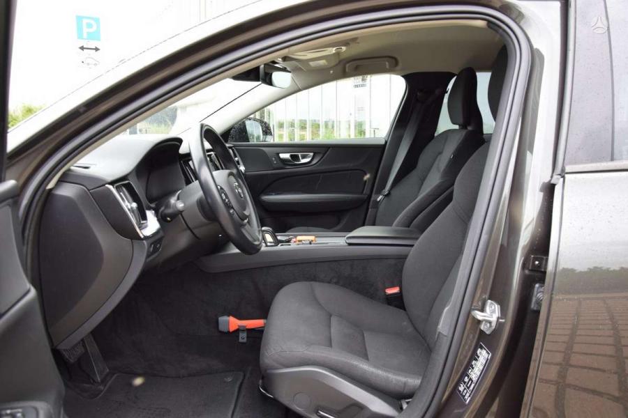 Brūns Volvo V60 2021 Viļņa, ar dzinēja tilpumu 1.97 L un nobraukumu 195 tūkst. km par 16700 €, foto 17 vietnē AUTOMOTO.COM.LV