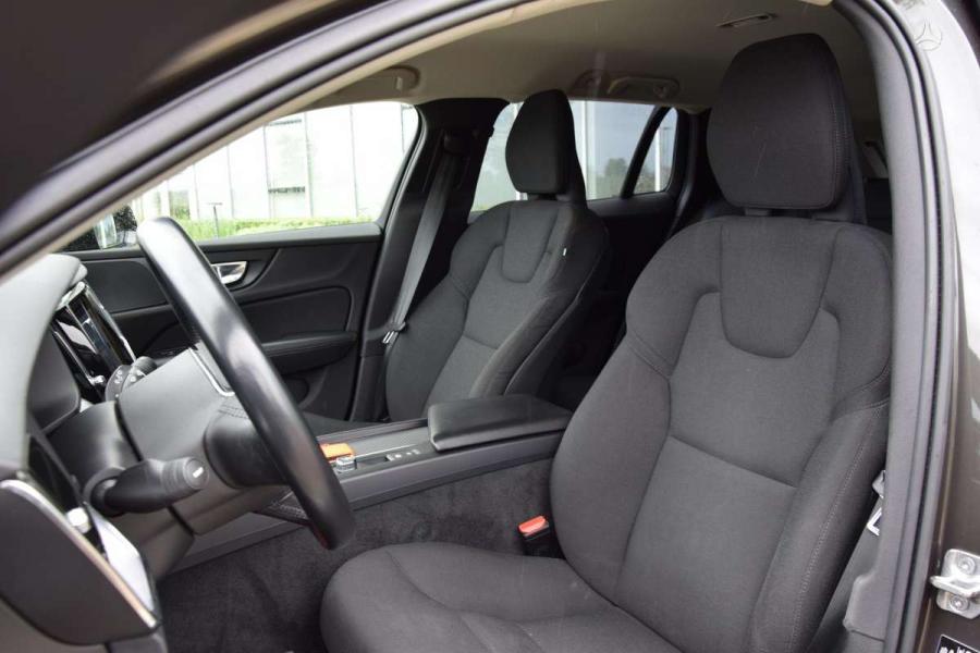 Brūns Volvo V60 2021 Viļņa, ar dzinēja tilpumu 1.97 L un nobraukumu 195 tūkst. km par 16700 €, foto 18 vietnē AUTOMOTO.COM.LV