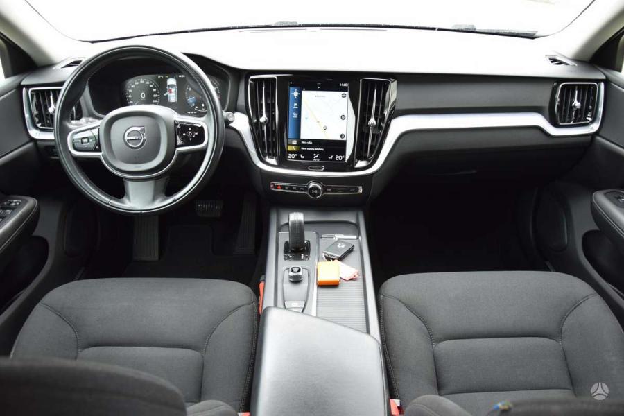 Brūns Volvo V60 2021 Viļņa, ar dzinēja tilpumu 1.97 L un nobraukumu 195 tūkst. km par 16700 €, foto 20 vietnē AUTOMOTO.COM.LV