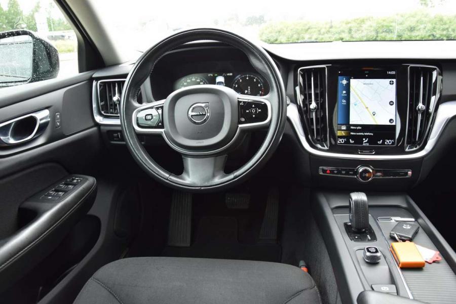 Brūns Volvo V60 2021 Viļņa, ar dzinēja tilpumu 1.97 L un nobraukumu 195 tūkst. km par 16700 €, foto 23 vietnē AUTOMOTO.COM.LV