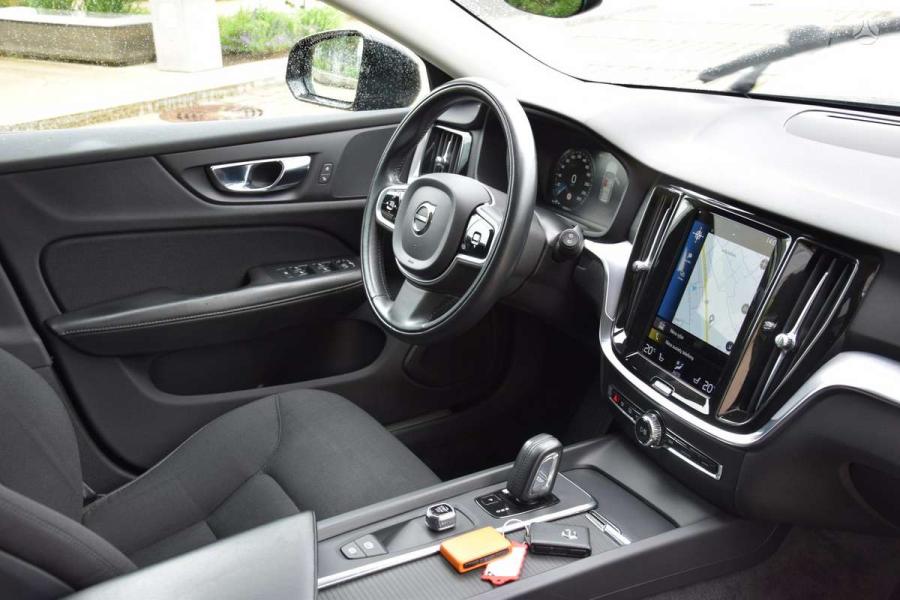 Brūns Volvo V60 2021 Viļņa, ar dzinēja tilpumu 1.97 L un nobraukumu 195 tūkst. km par 16700 €, foto 24 vietnē AUTOMOTO.COM.LV