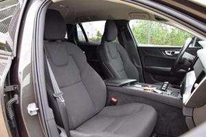 Brūns Volvo V60 2021 Viļņa, ar dzinēja tilpumu 1.97 L un nobraukumu 195 tūkst. km par 16700 €, foto 25 vietnē AUTOMOTO.COM.LV