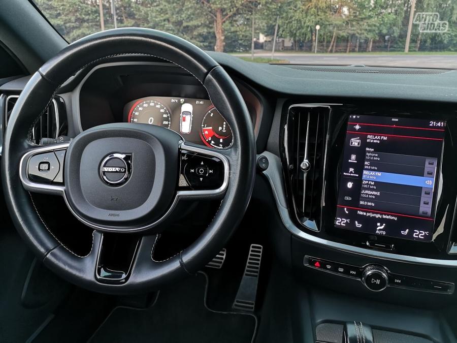 Brūns Volvo V60 2021 Jurbarkas, ar dzinēja tilpumu 2.00 L un nobraukumu 100 tūkst. km par 18900 €, foto 14 vietnē AUTOMOTO.COM.LV