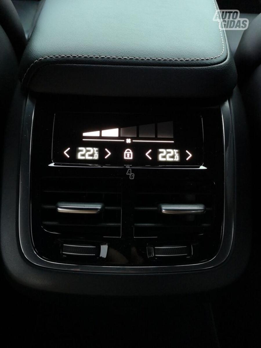 Brūns Volvo V60 2021 Jurbarkas, ar dzinēja tilpumu 2.00 L un nobraukumu 100 tūkst. km par 18900 €, foto 15 vietnē AUTOMOTO.COM.LV